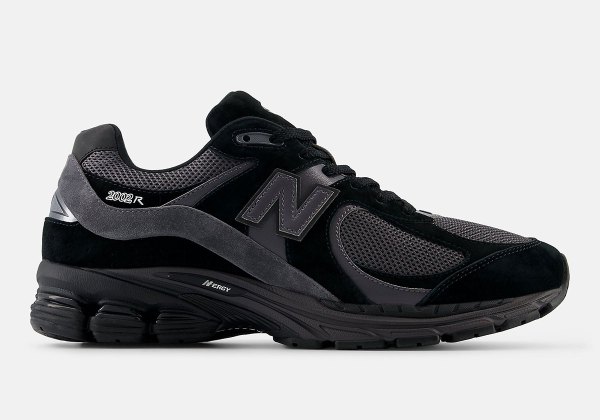New Balance 2002R "Black/Magnet" M2002RBL | SneakerNews.com