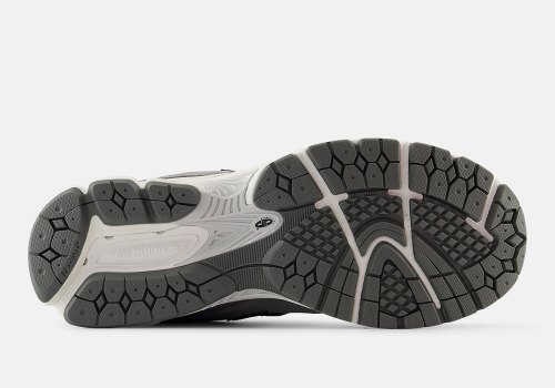New Balance 2002R "Grey/White/Black" M2002RRD | SneakerNews.com