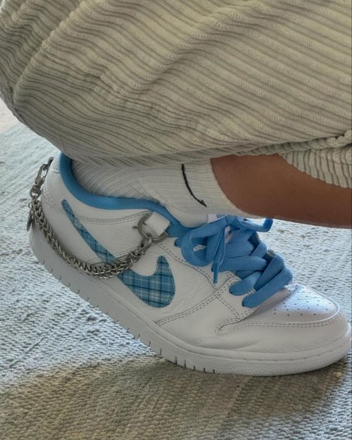 Nicole Hause x Nike SB Dunk Low | SneakerNews.com