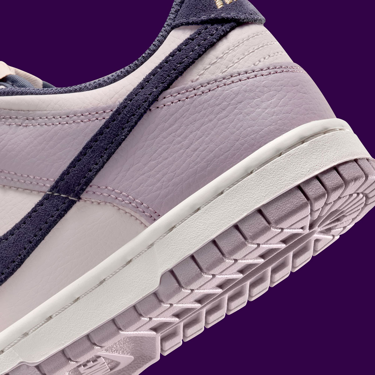 Nike Dunk Low GS "Light Violet Ore/Platinum Violet" HQ3573-202 ...