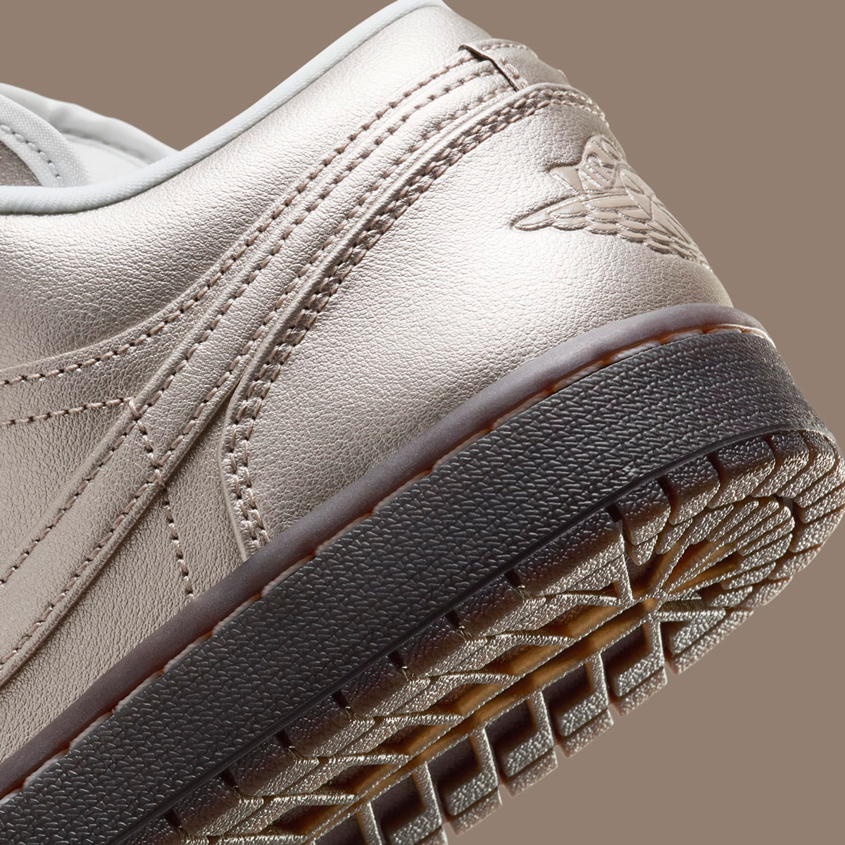 Air Jordan 1 Low SE "Metallic Zinc" HQ3529-099 | SneakerNews.com
