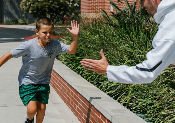 The Mobley Brothers Surprise Fans At Dick's Sporting Goods With The ...