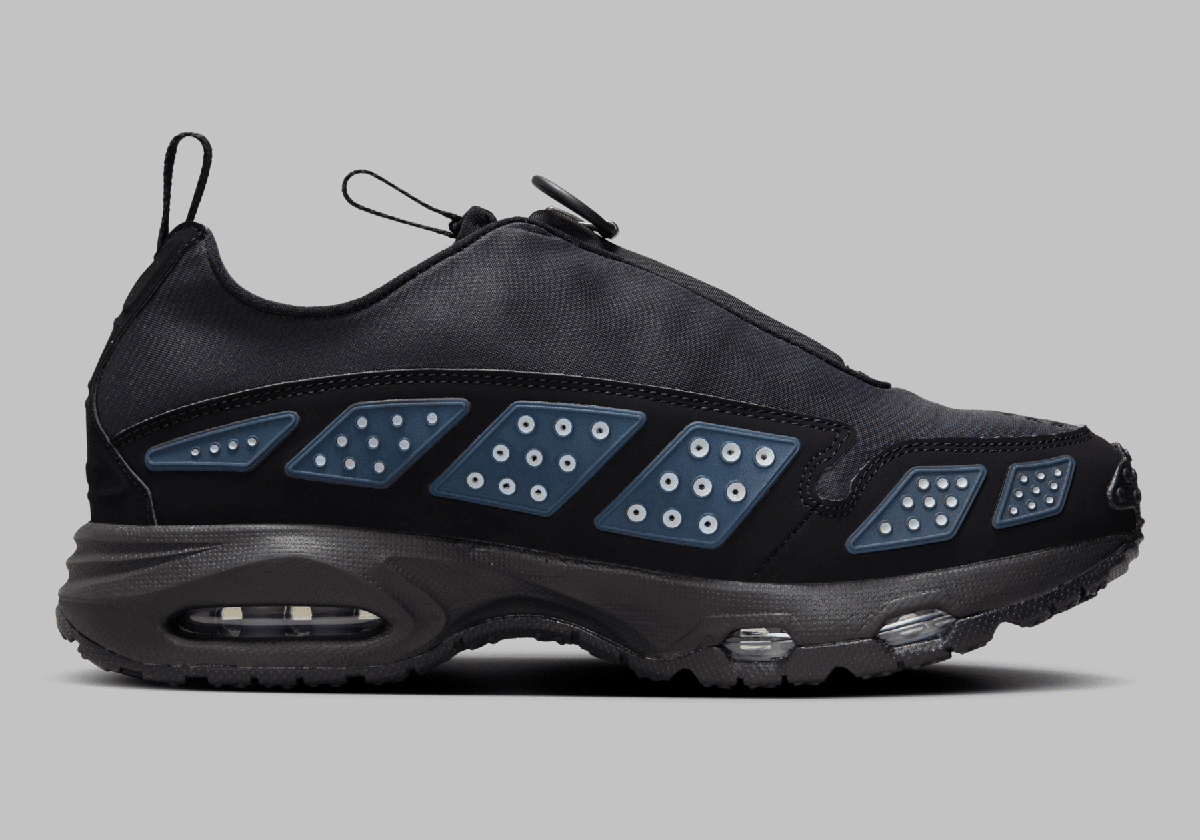 Nike Air Max Sunder "Black/Metallic Silver" FZ2068-001 | SneakerNews.com