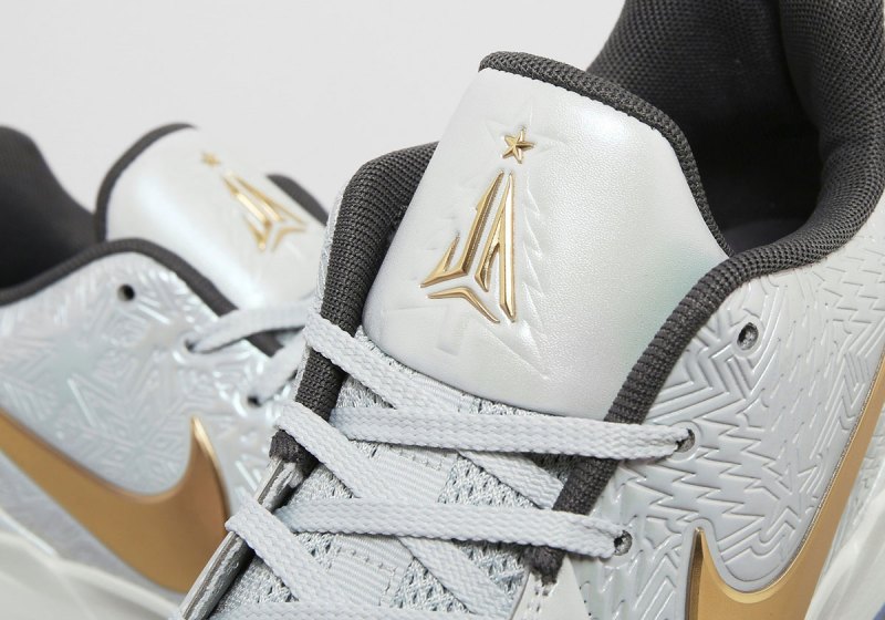 Nike Ja 2 "Christmas" FV6070-002 | SneakerNews.com