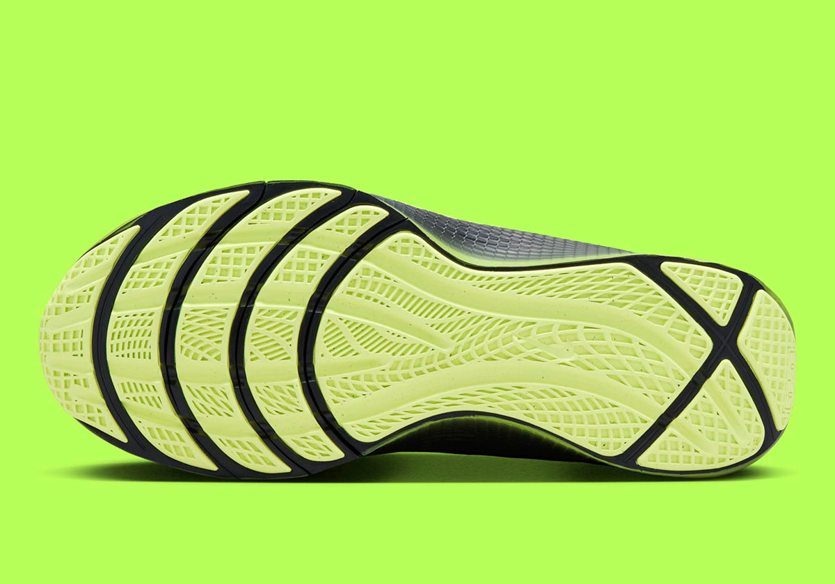 Nike LeBron TR 1 "Smoke Grey/Volt" FJ6151-001 | SneakerNews.com