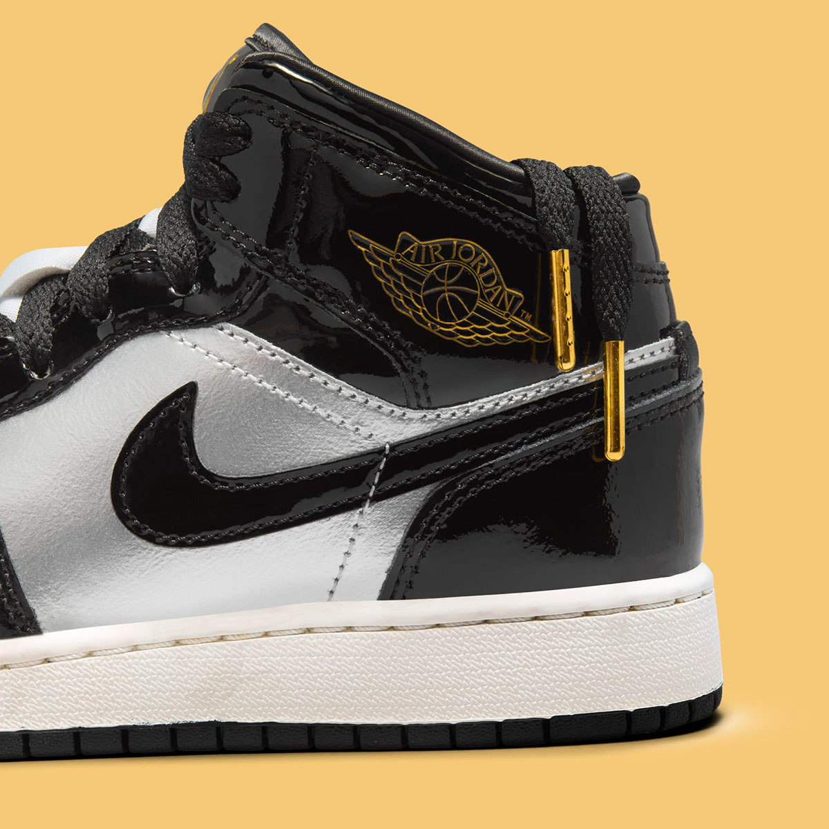 Air Jordan 1 Mid GS "Black/Metallic Gold/Metallic Silver" FZ3938-001 ...