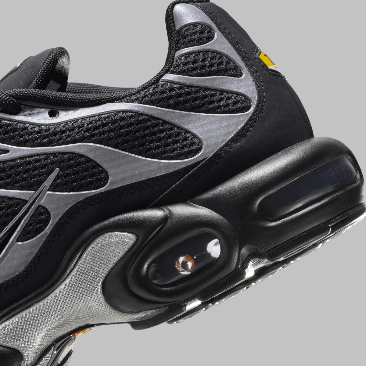 Nike Air Max Plus "Reflective Black / Metallic Silver" HQ3029-001 ...
