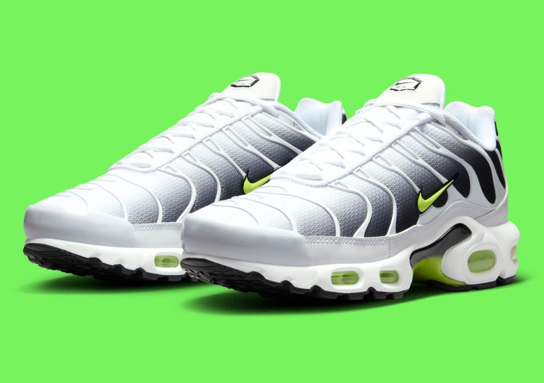 Nike Air Max Plus "White/Volt/Black" DM0032-103 | SneakerNews.com