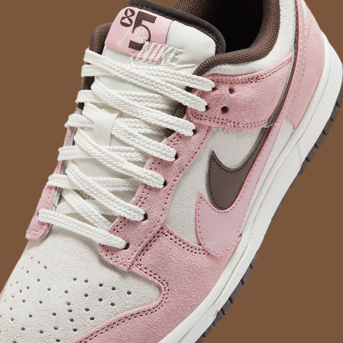 Nike Dunk Low "Double Swoosh" Release Date | SneakerNews.com