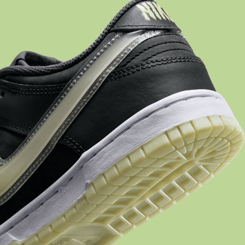 Nike Dunk Low GS "Halloween - Glow In The Dark" HQ3569-068 ...