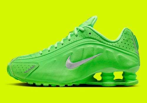 Nike Shox R4 "Green Strike" HV0839-398 | SneakerNews.com