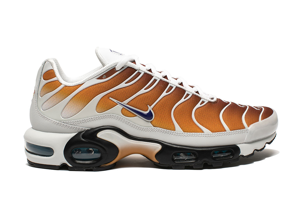 One Block Down Nike Air Max Plus "Reverse" | SneakerNews.com