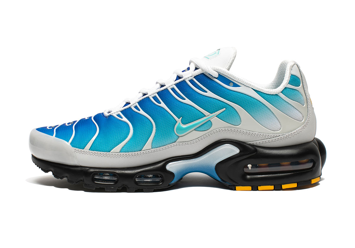 One Block Down Nike Air Max Plus "Reverse" | SneakerNews.com