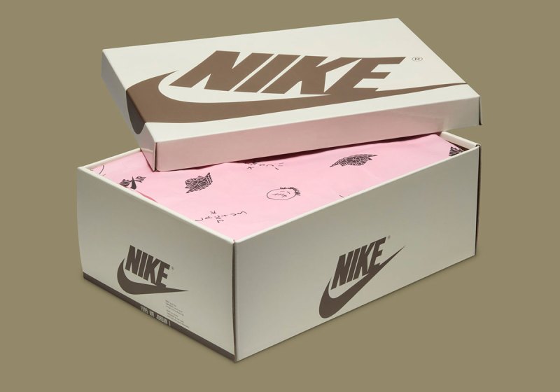 Travis Scott Air Jordan 1 "Medium Olive" | SneakerNews.com