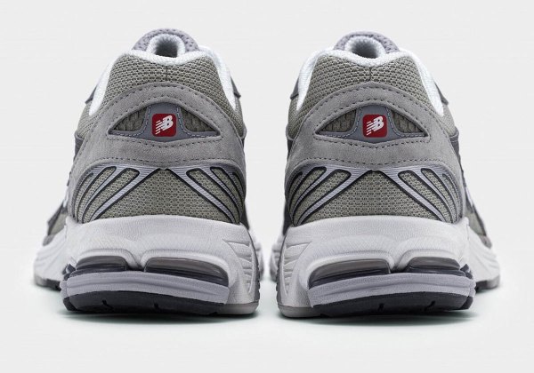 CDG New Balance 860v2 Release Info | SneakerNews.com