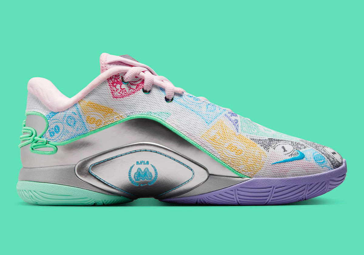 Nike LeBron 22 "Monopoly" FZ1099-100 | SneakerNews.com