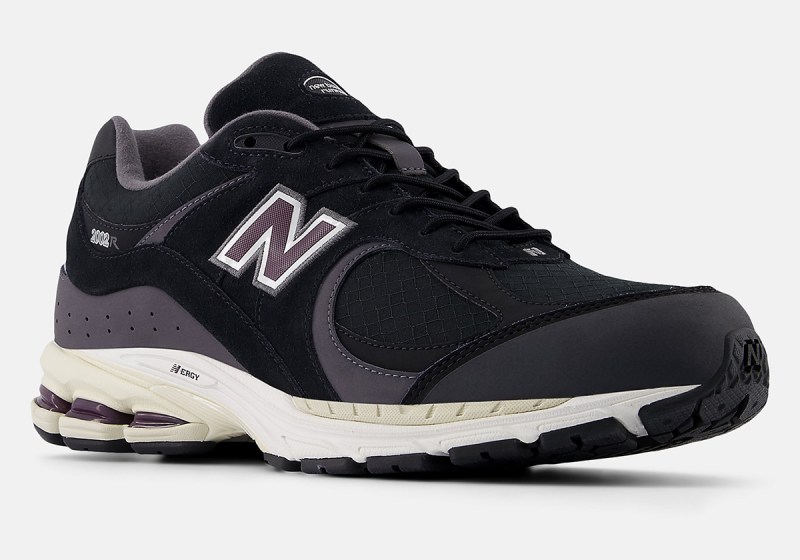 New Balance 2002R GORE-TEX M2002RXT | SneakerNews.com