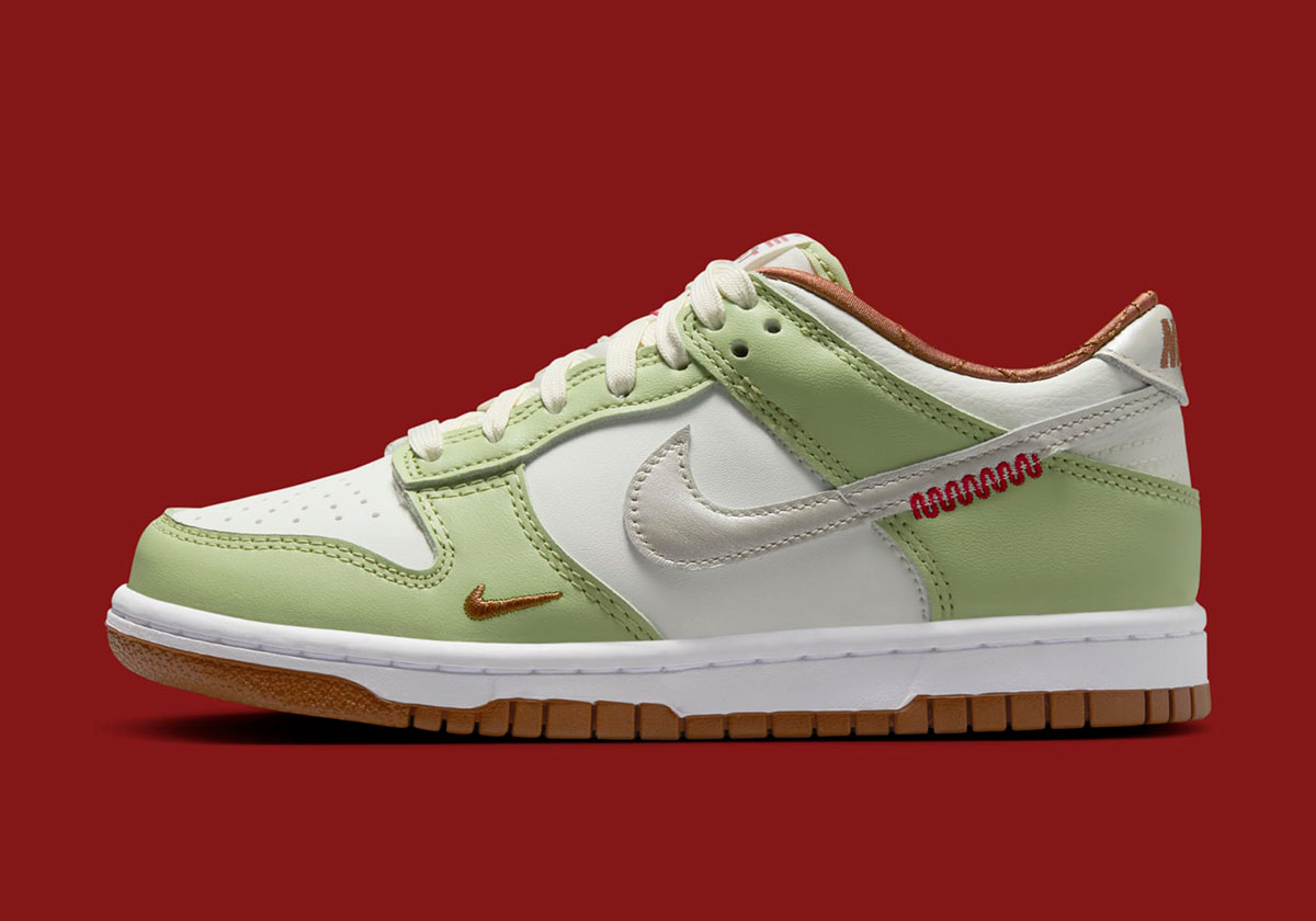 Year Of The Snake Nike Dunk HV6001-101 | SneakerNews.com