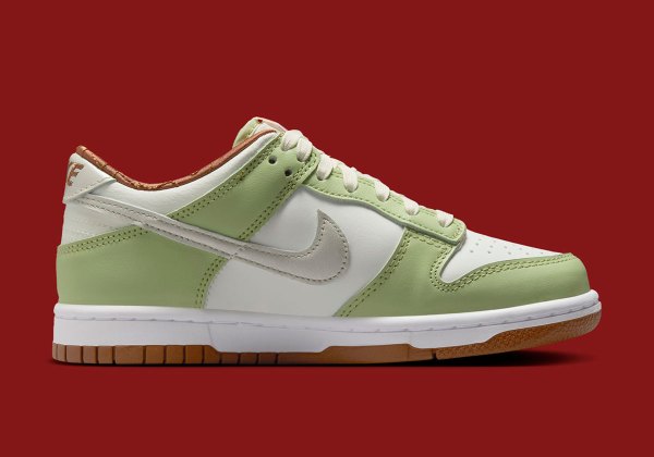 Year Of The Snake Nike Dunk HV6001-101 | SneakerNews.com