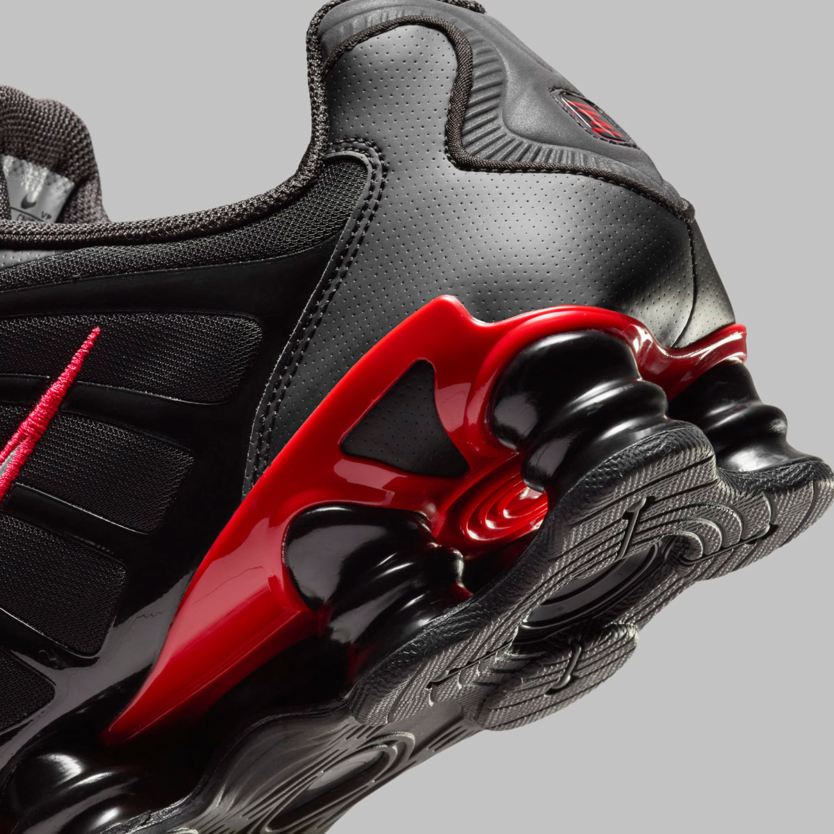 Nike Shox TL "Black University Red" CN0151-003 | SneakerNews.com