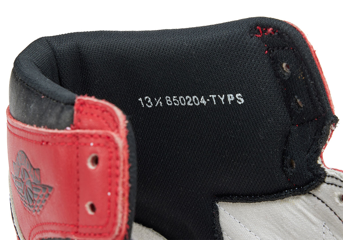 Air Jordan 1 "Chicago" 1985 Signed By MJ | SneakerNews.com