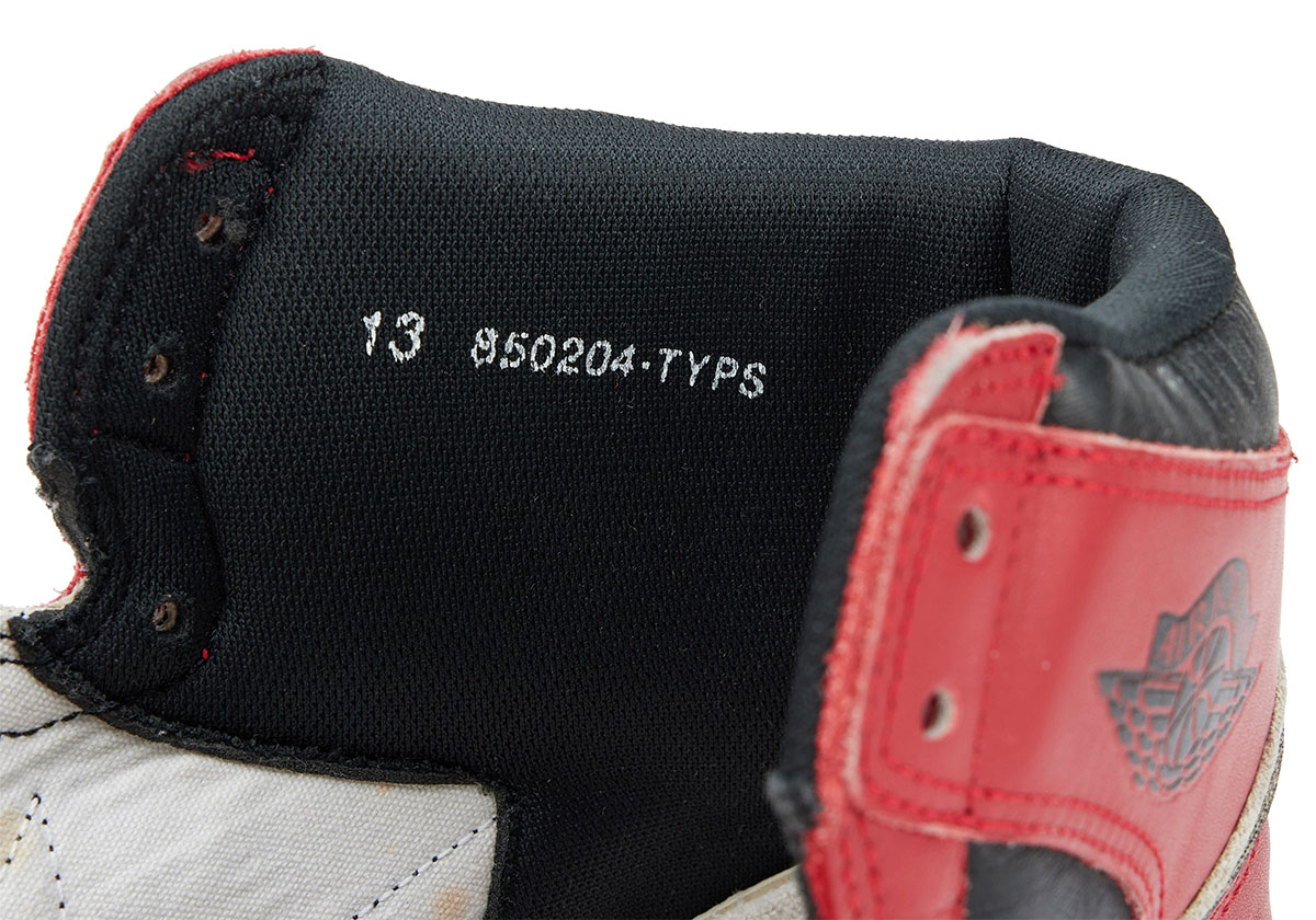 Air Jordan 1 "Chicago" 1985 Signed By MJ | SneakerNews.com