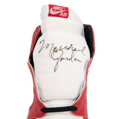 Air Jordan 1 "Chicago" 1985 Signed By MJ | SneakerNews.com