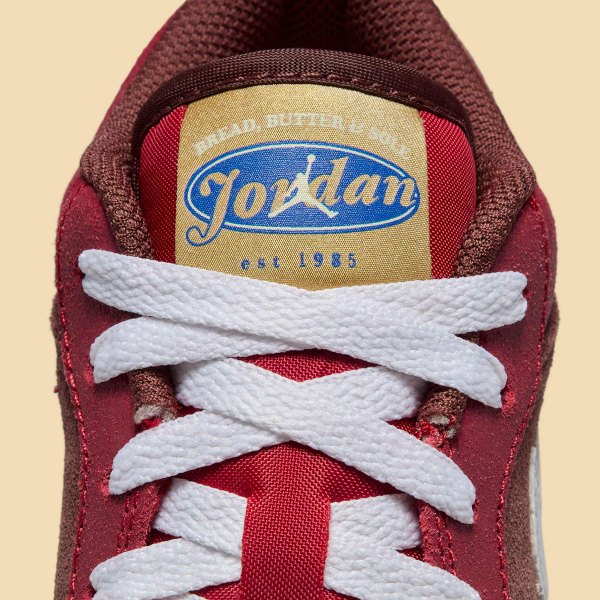 Air Jordan 1 Low GS "Bread & Butter" HF3202-200 | SneakerNews.com