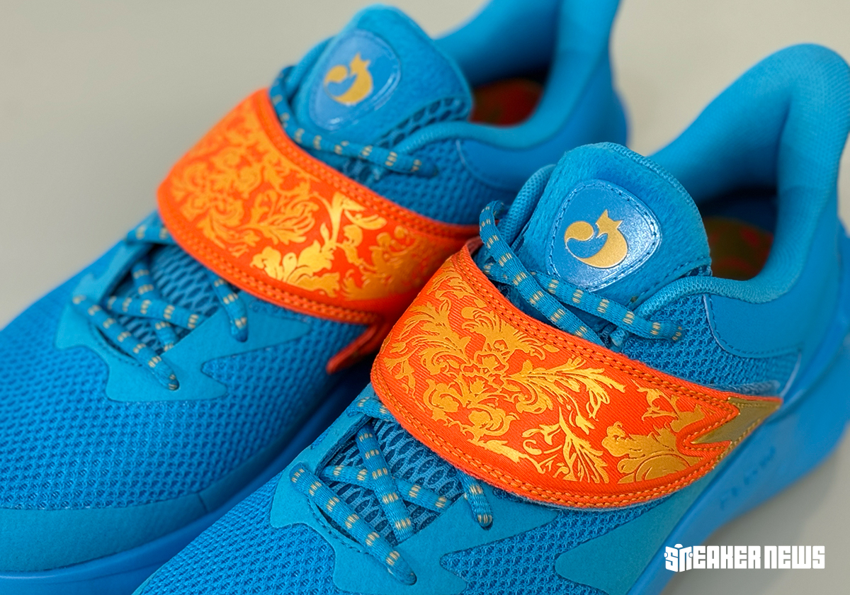 Curry Fox 1 "Happy Fox Day" 3028807-419 | SneakerNews.com