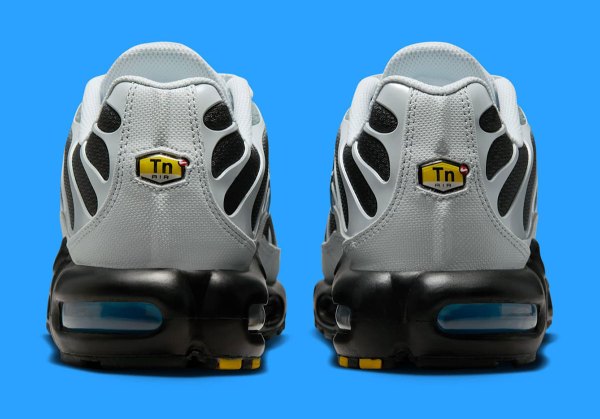 Nike Air Max Plus Grey/Blue DM0032-015 | SneakerNews.com