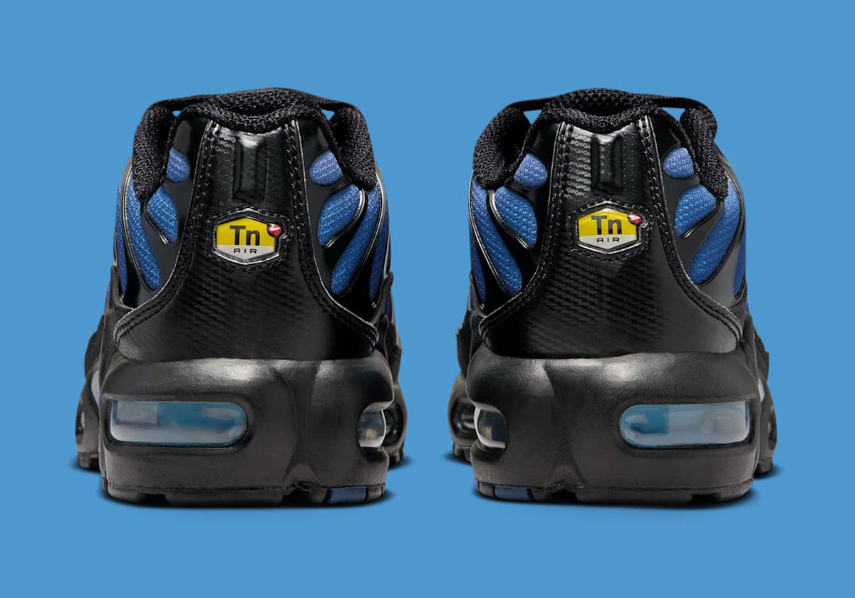 Nike Air Max Plus GS "Black/Royal Pulse" IB2867-001 | SneakerNews.com