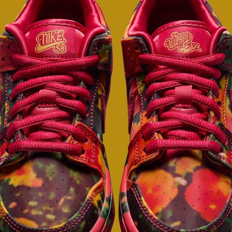 Wizard Of Oz Dunks Store List | SneakerNews.com
