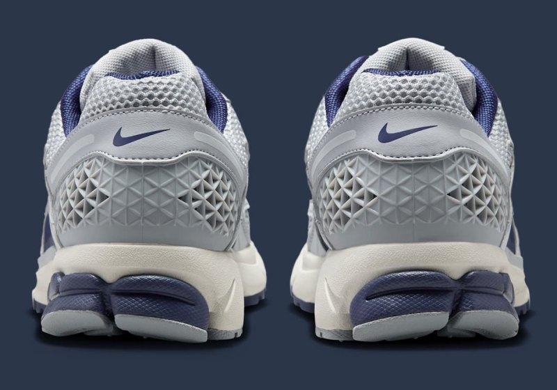 Nike Vomero 5 Yankees FB9149-003 | SneakerNews.com