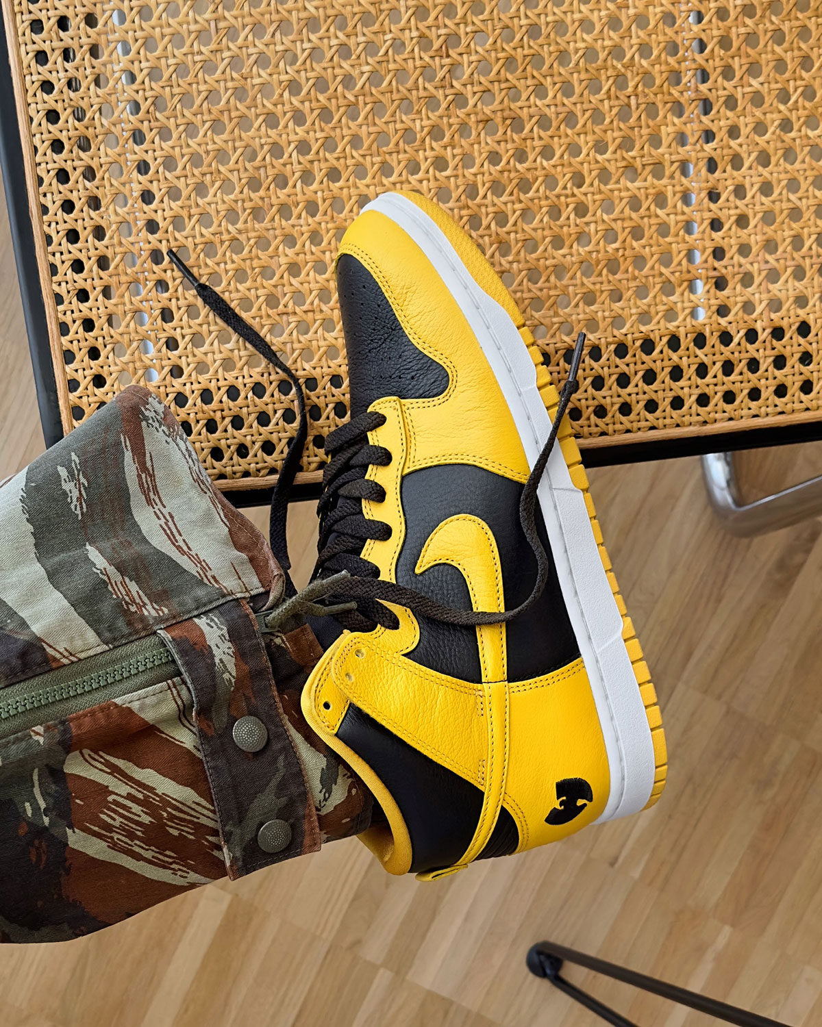 Nike Wu Tang Dunk Store List HJ4320-001 | SneakerNews.com