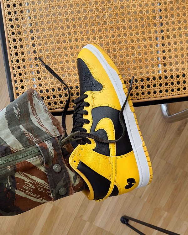 Nike Wu Tang Dunk Store List HJ4320-001 | SneakerNews.com