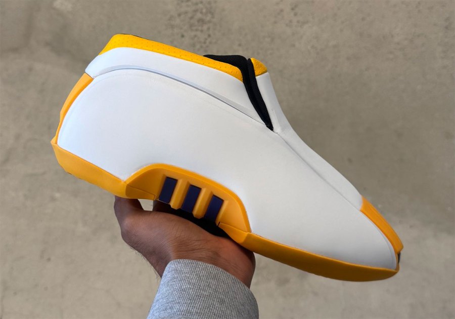 Nike Kobe Grinch Cleats Release Date | SneakerNews.com