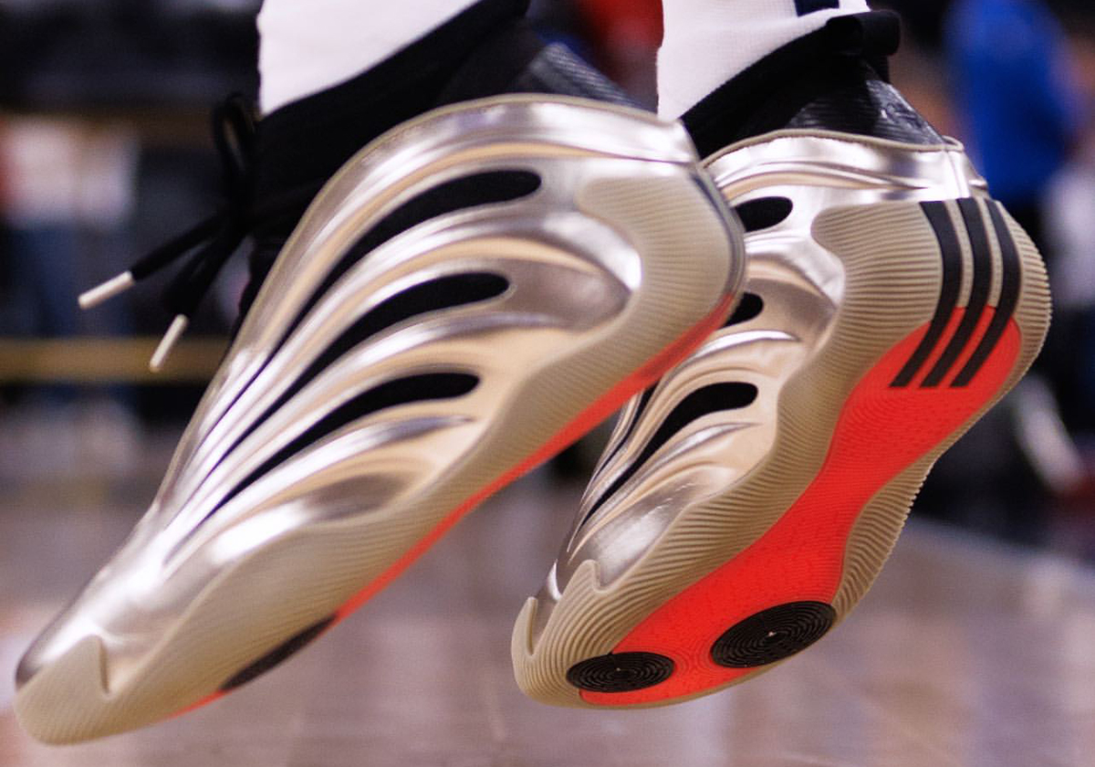 adidas Harden Vol. 9 "Cyber Metallic" JR2504 Debut | SneakerNews.com