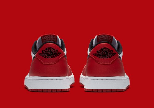 Air Jordan 1 Low Chicago HQ6998-600 | SneakerNews.com