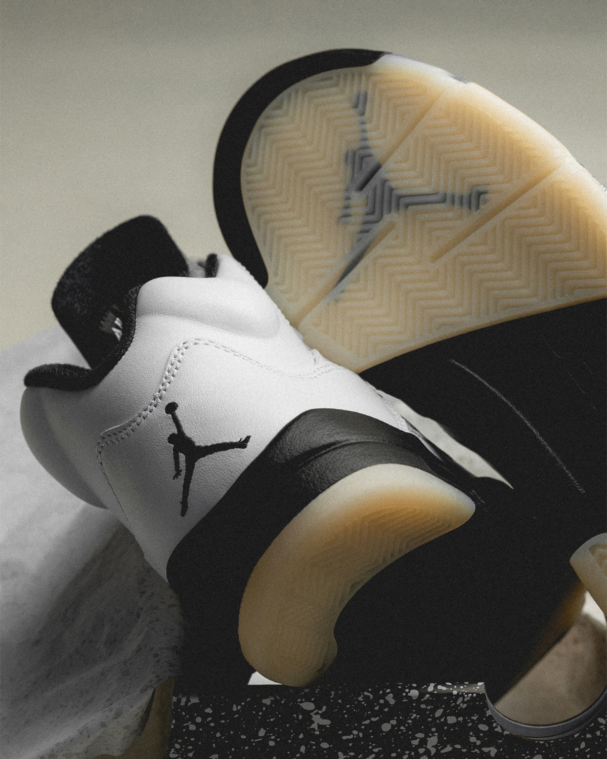 Air Jordan 5 "Reverse Metallic" Store List | SneakerNews.com