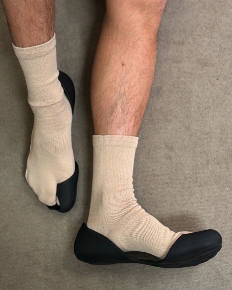 Balenciaga Barefoot Zero Shoe | SneakerNews.com