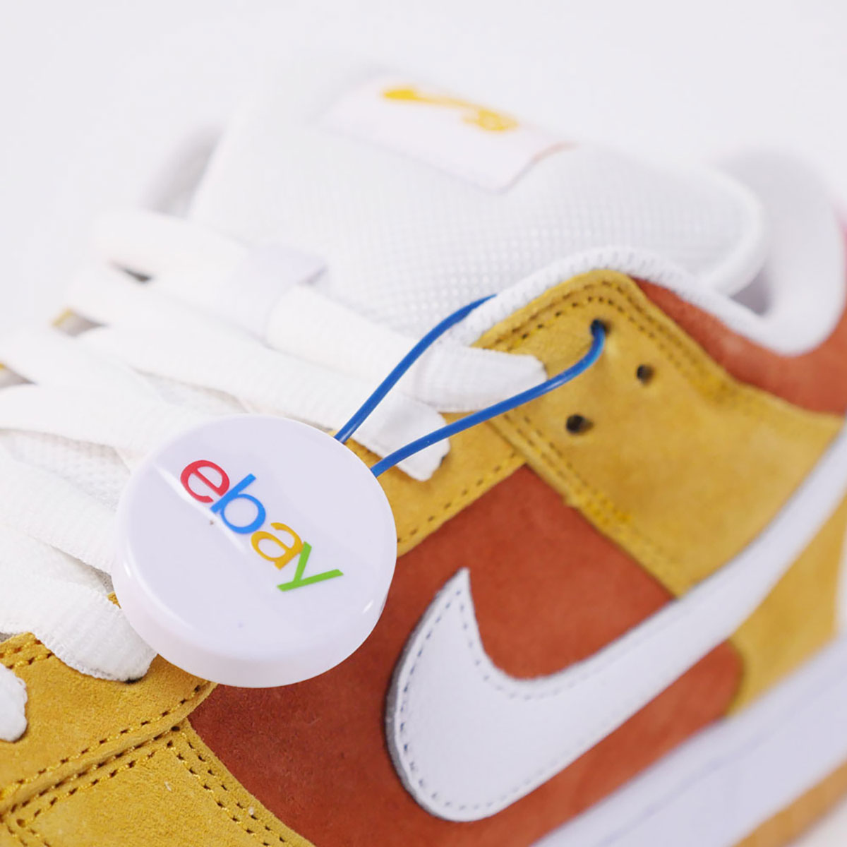 Chocolate Skateboards Nike SB Dunk Low Release Date | SneakerNews.com