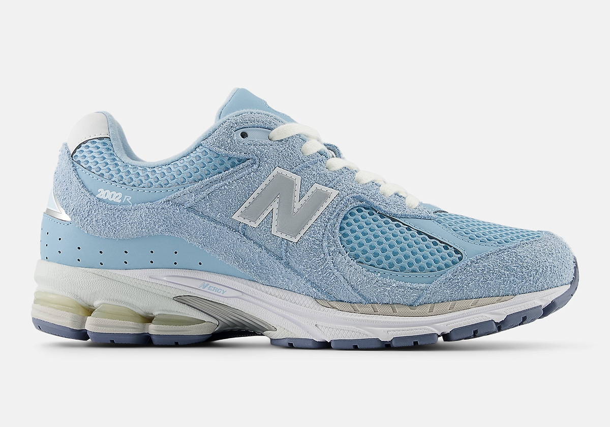 New Balance 2002R "Bright Sky/Chrome Blue" M2002RBU | SneakerNews.com