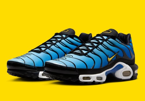 Nike Air Max Plus "Hyper Blue" DX0755-001 | SneakerNews.com