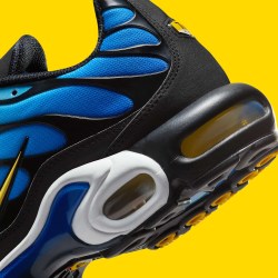 Nike Air Max Plus "Hyper Blue" DX0755-001 | SneakerNews.com