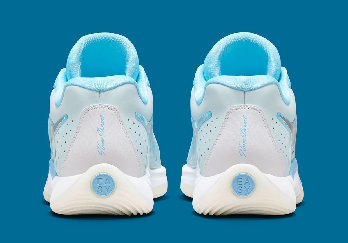 Nike KD 17 Christmas FZ1525-400 | SneakerNews.com