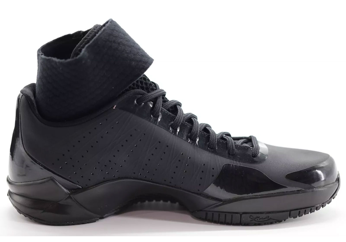 Nike Kobe 5 Supreme 2010 "Blackout" Sample | SneakerNews.com