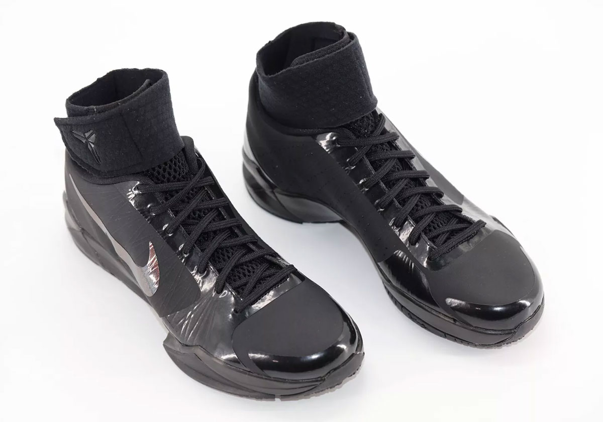 Nike Kobe 5 Supreme 2010 "Blackout" Sample | SneakerNews.com