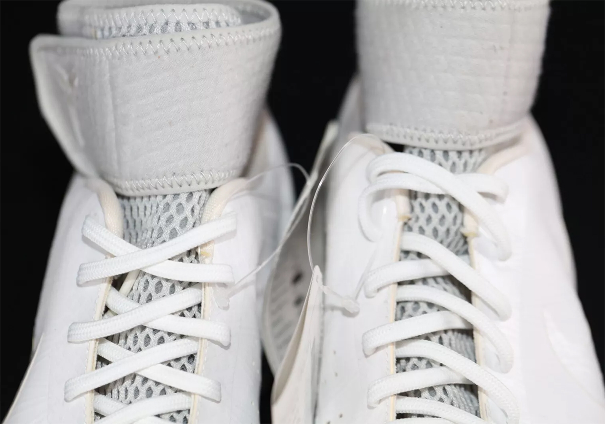 Nike Kobe V Supreme "White" Unreleased Sample | SneakerNews.com