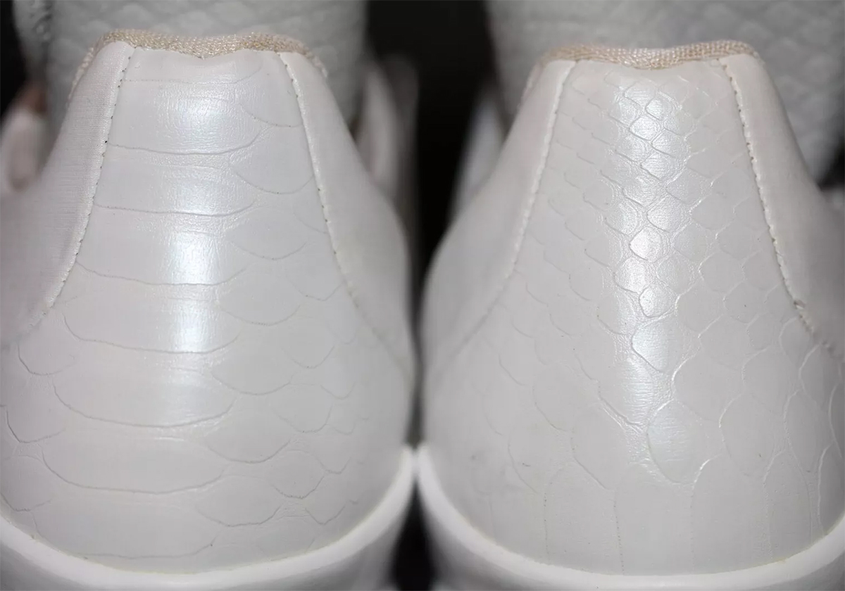 Nike Kobe V Supreme "White" Unreleased Sample | SneakerNews.com