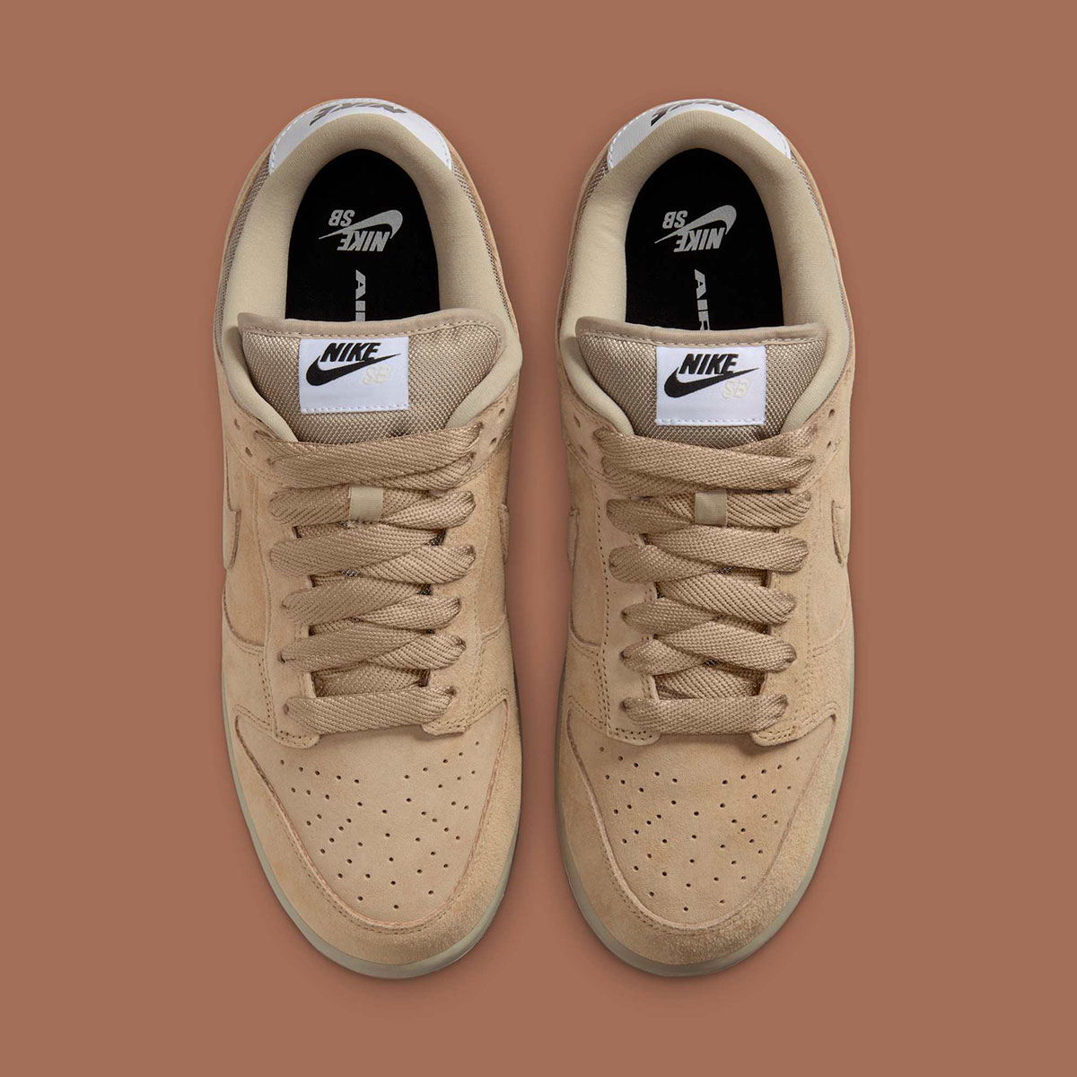 Nike SB Dunk Low Parachute Beige HJ0367-200 | SneakerNews.com